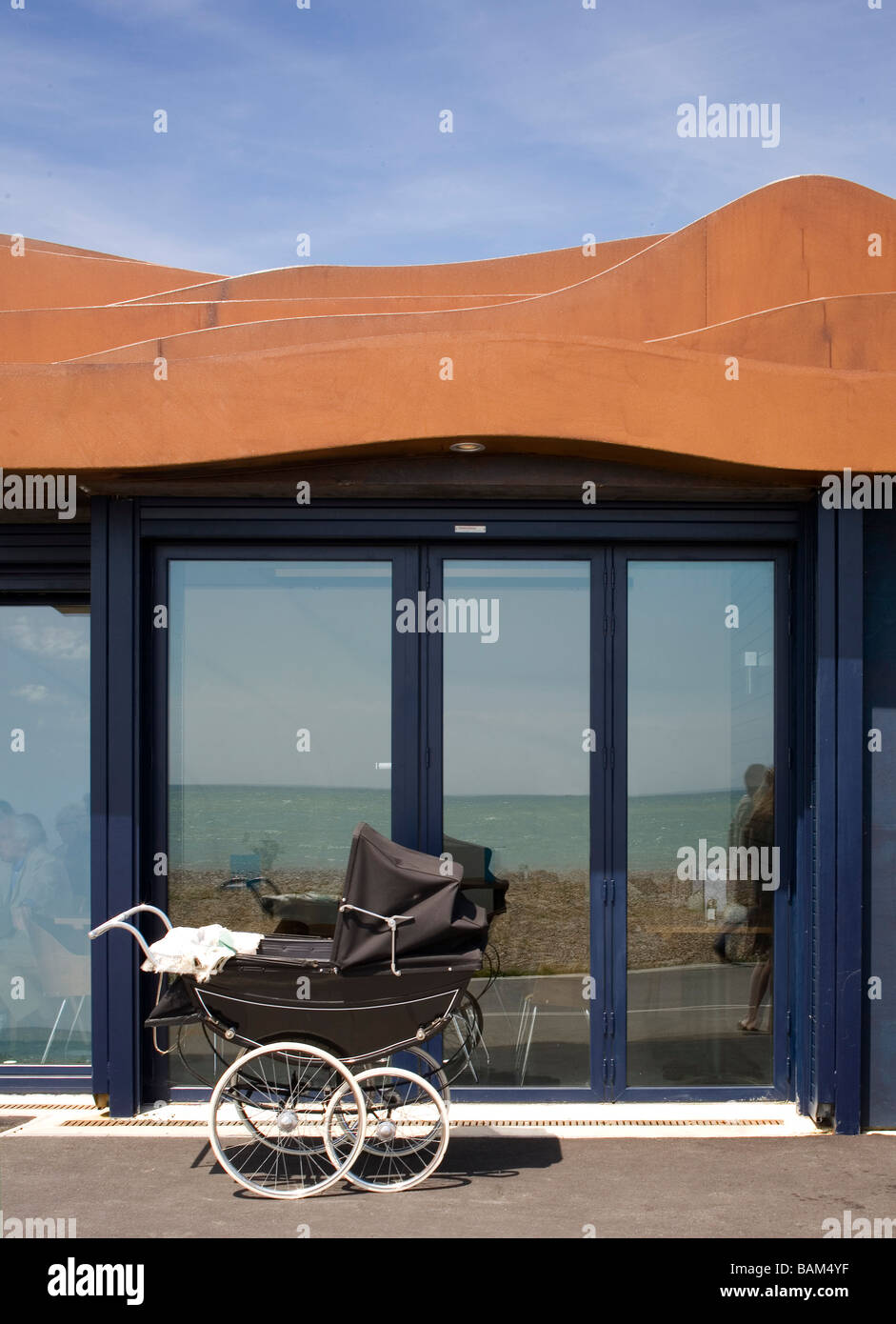 East Beach Cafe, Littlehampton, United Kingdom, Thomas Heatherwick ...