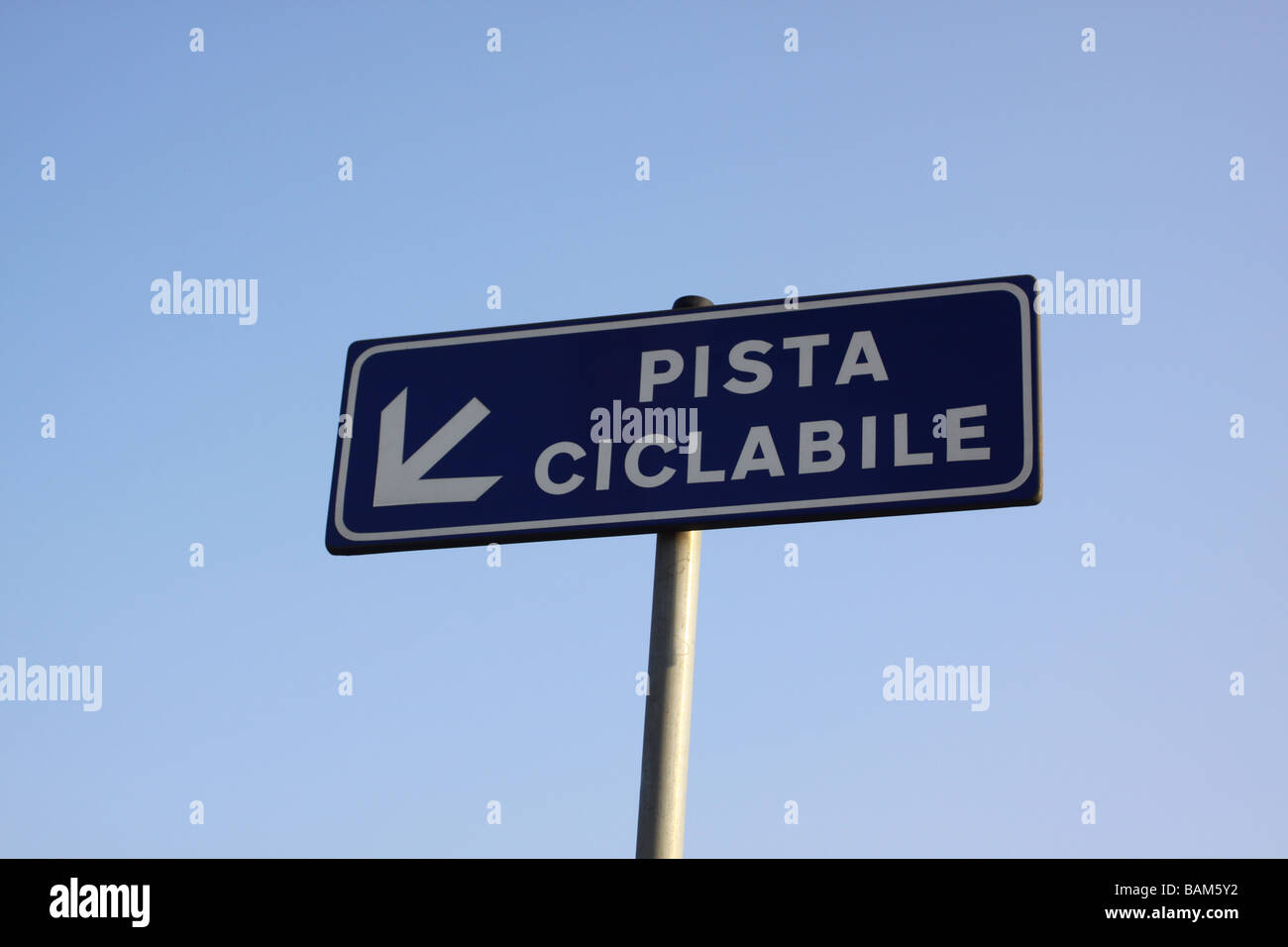 Traffic signs rome italy hi-res stock photography and images - Alamy
