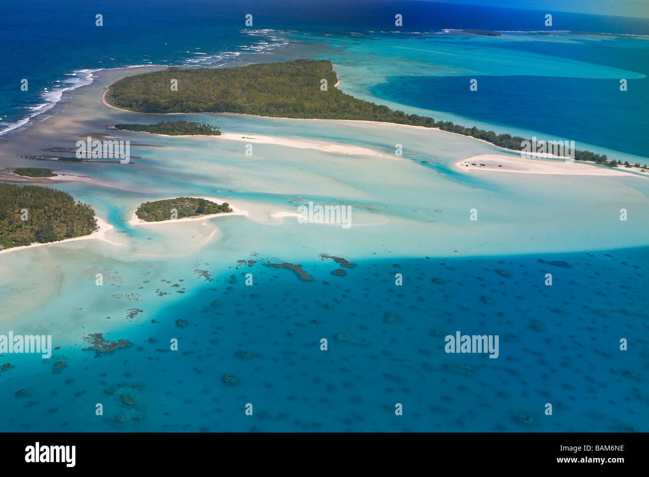 Raivavae island hi-res stock photography and images - Alamy