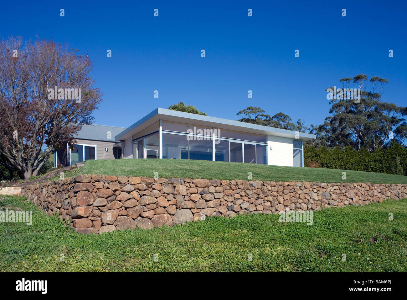 KANGALOON HOUSE, TOM ISAKSSON ARCHITECT, KANGALOON, AUSTRALIA Stock ...