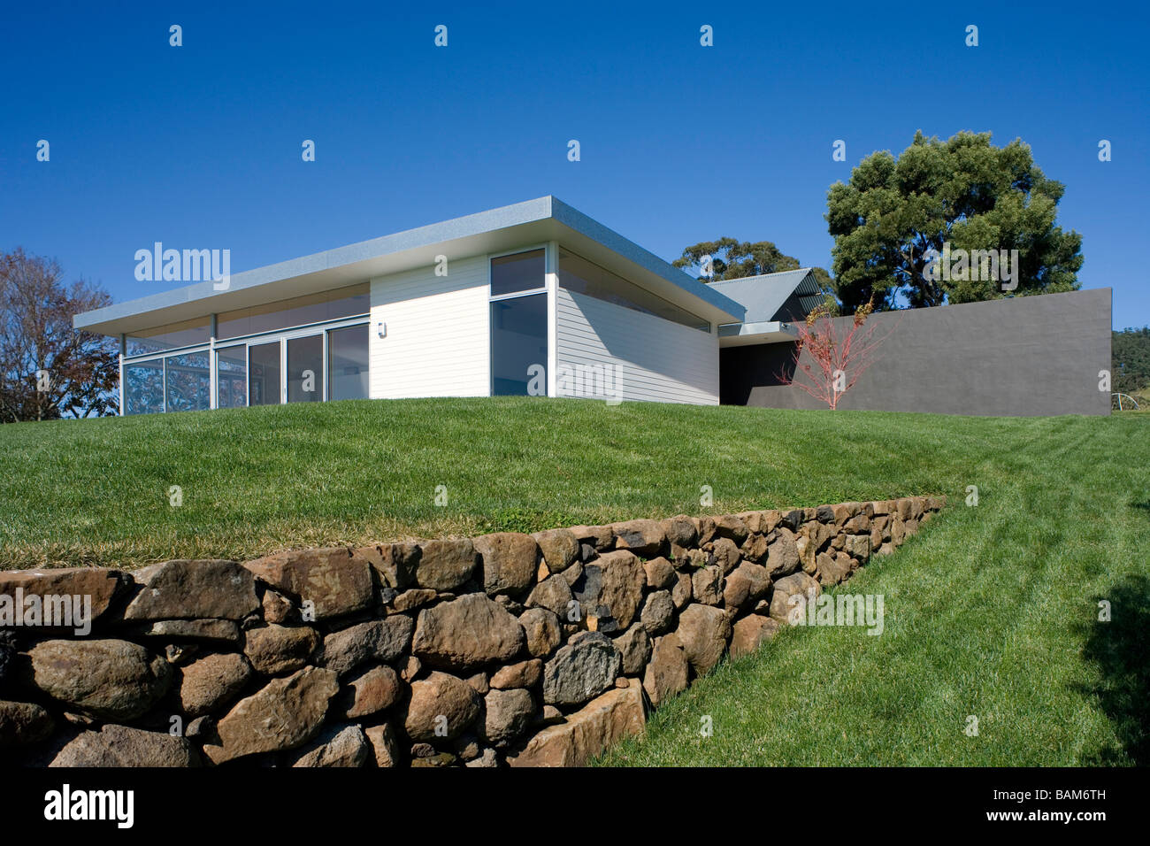 KANGALOON HOUSE, TOM ISAKSSON ARCHITECT, KANGALOON, AUSTRALIA Stock ...