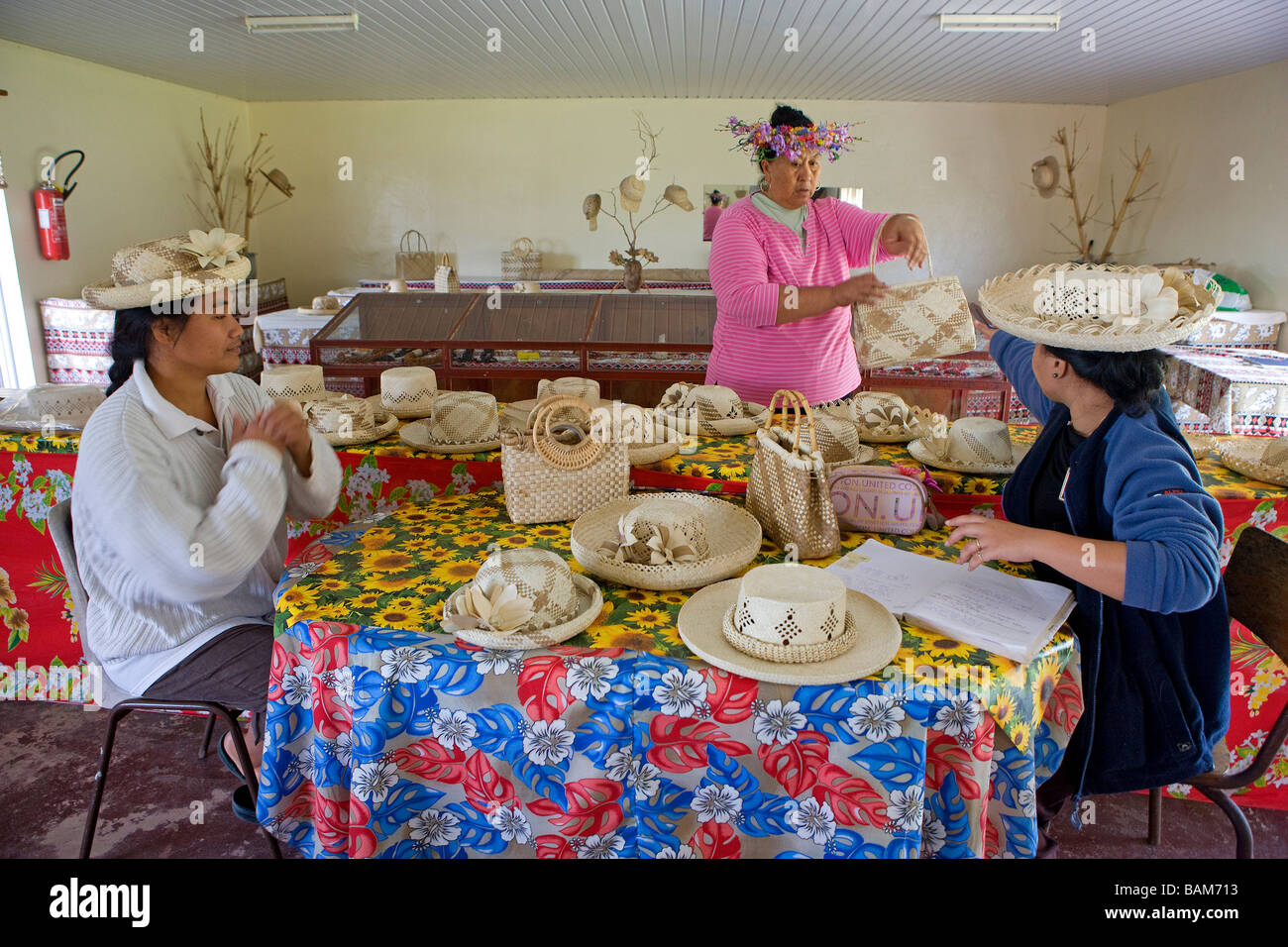 French Polynesia, Austral Islands, Rurutu island, Traditional hat shop ...