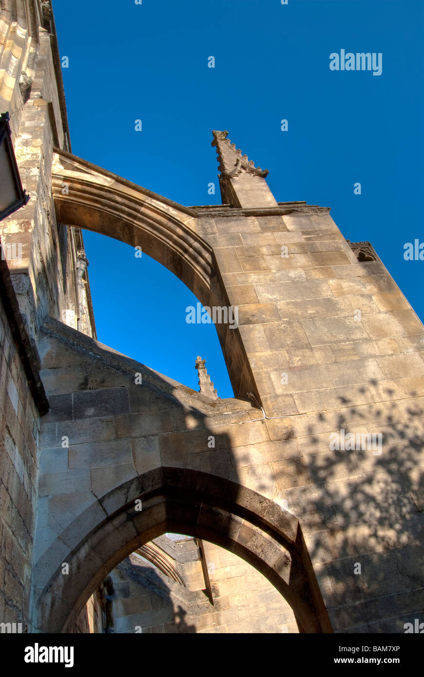 Flying buttress uk church hi-res stock photography and images - Alamy