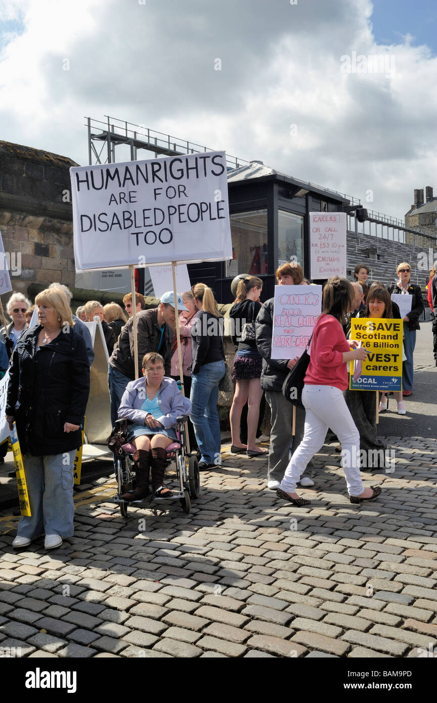 Edinburgh poverty hi-res stock photography and images - Alamy