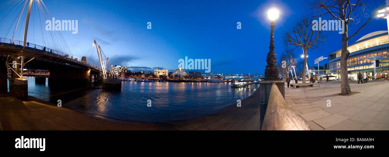 Lights on the embankment hi-res stock photography and images - Alamy