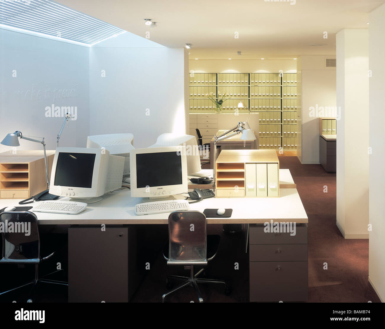 Edifice overall hi-res stock photography and images - Alamy