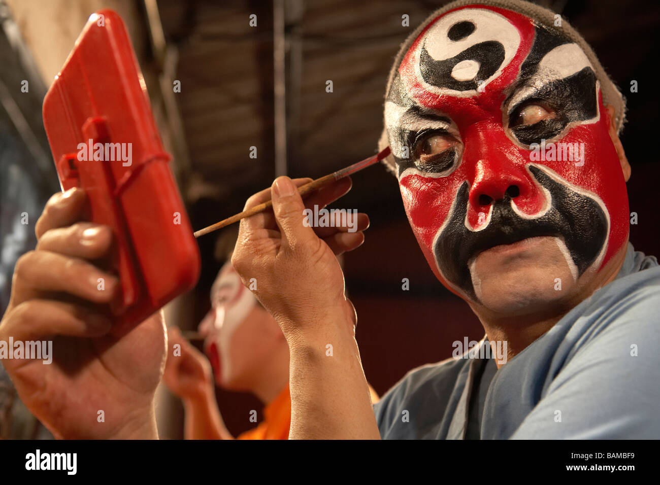 Man Applying Traditional Face Paint Stock Photo - Alamy
