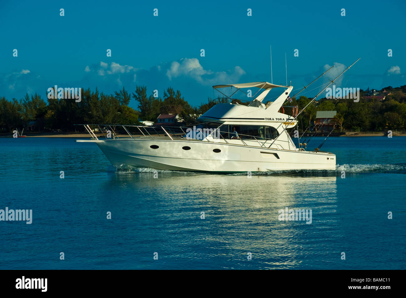 Big game fishing boat at Le Morne Anglers Club Mauritius | Hochsee ...