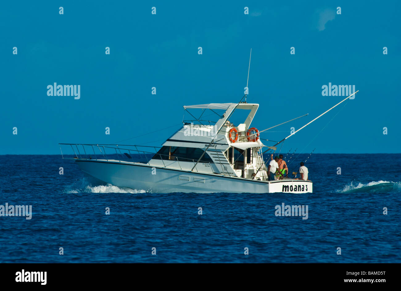 Big game fishing boat near Le Morne Anglers Club Mauritius | Hochsee ...
