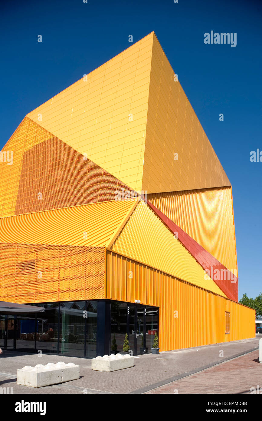 Agora Theatre, Lelystad, Netherlands, Un Studio (Ben Van Berkel and ...