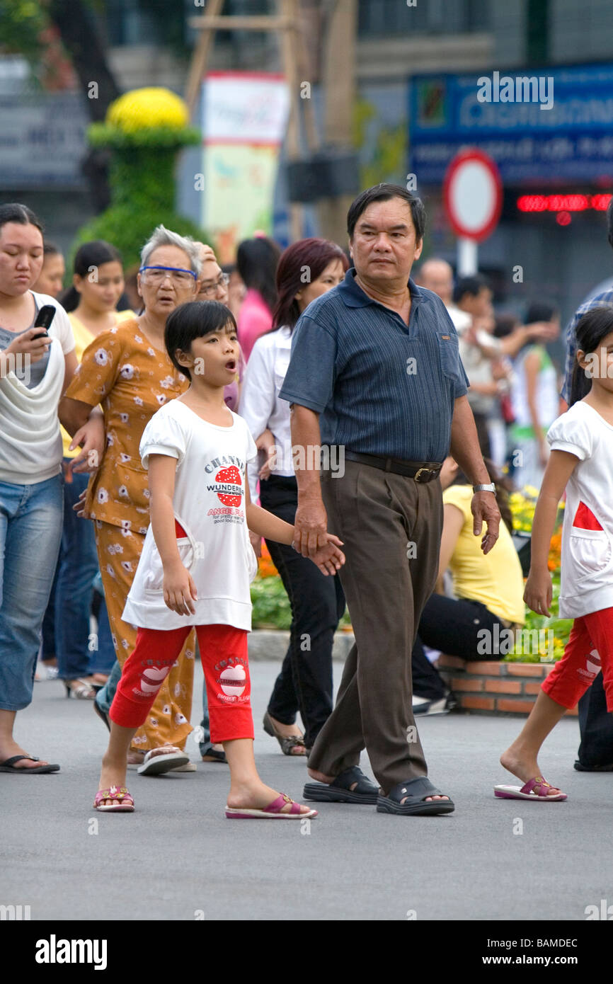 Vietnamese people hi-res stock photography and images - Alamy