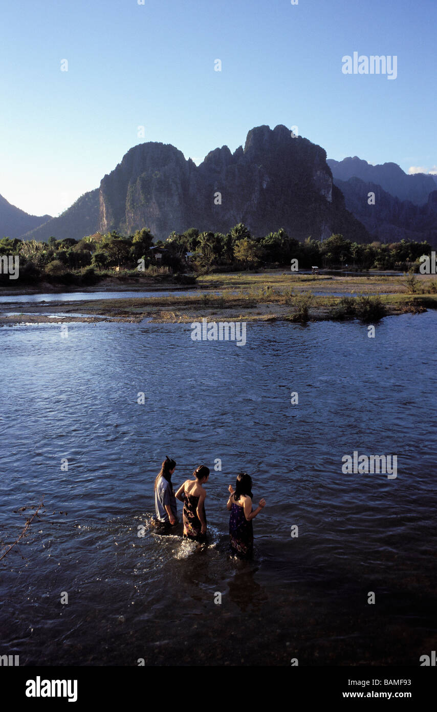 Laos, Viangchan Province, Vang Vieng, Nam Song river Stock Photo - Alamy