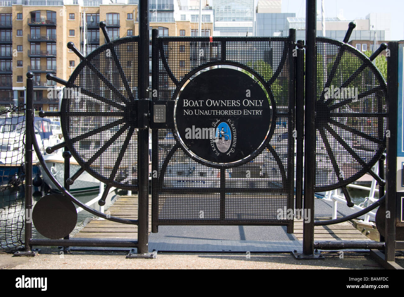 Secure Gate Stock Photos & Secure Gate Stock Images - Alamy