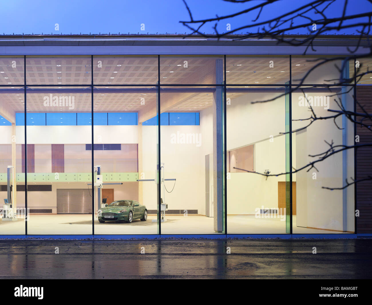 ASTON MARTIN DESIGN STUDIO, WEEDON PARTNERSHIP ARCHITECTS, GAYDON ...