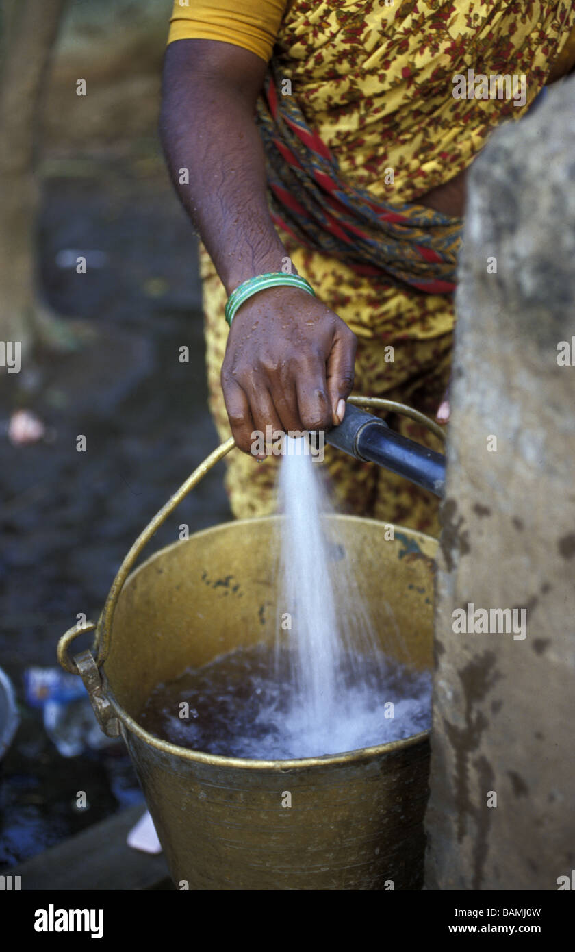 Water shortage india children hi-res stock photography and images - Alamy