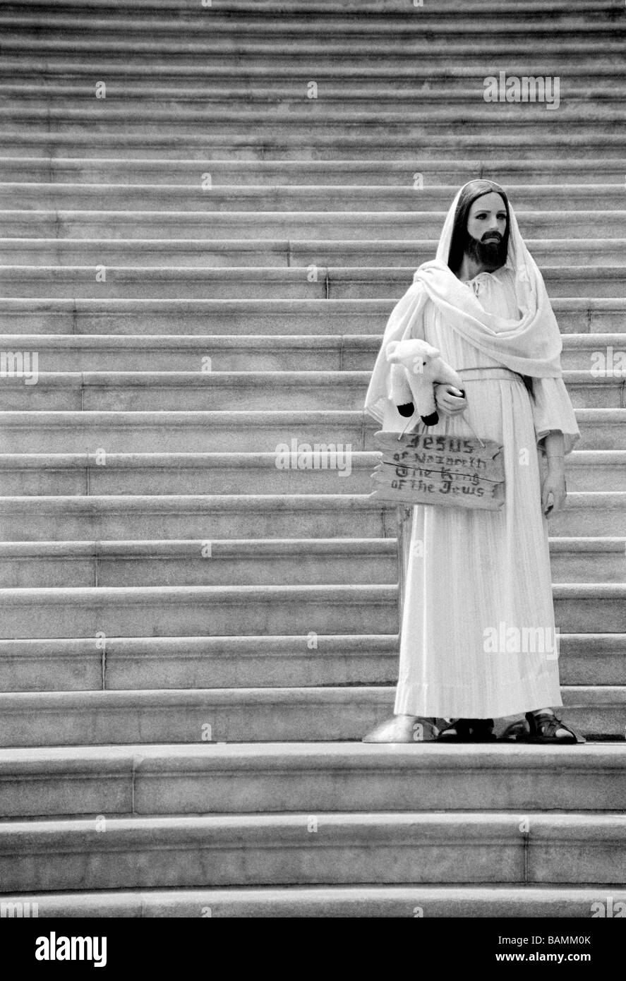 Jesus statue outside the Capitol Building, Capitol Hill, Washington DC ...