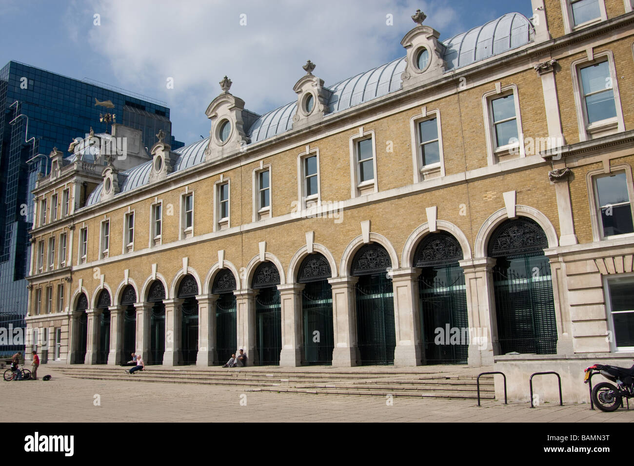 old billingsgate fish market office building thames path north bank ...