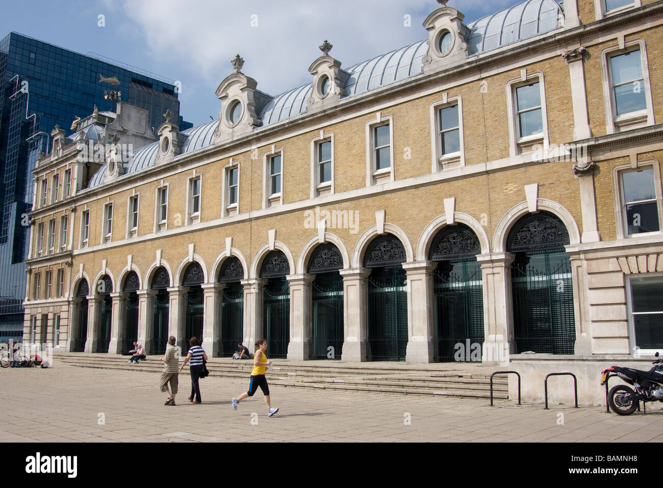 Old billingsgate fish market hi-res stock photography and images - Alamy