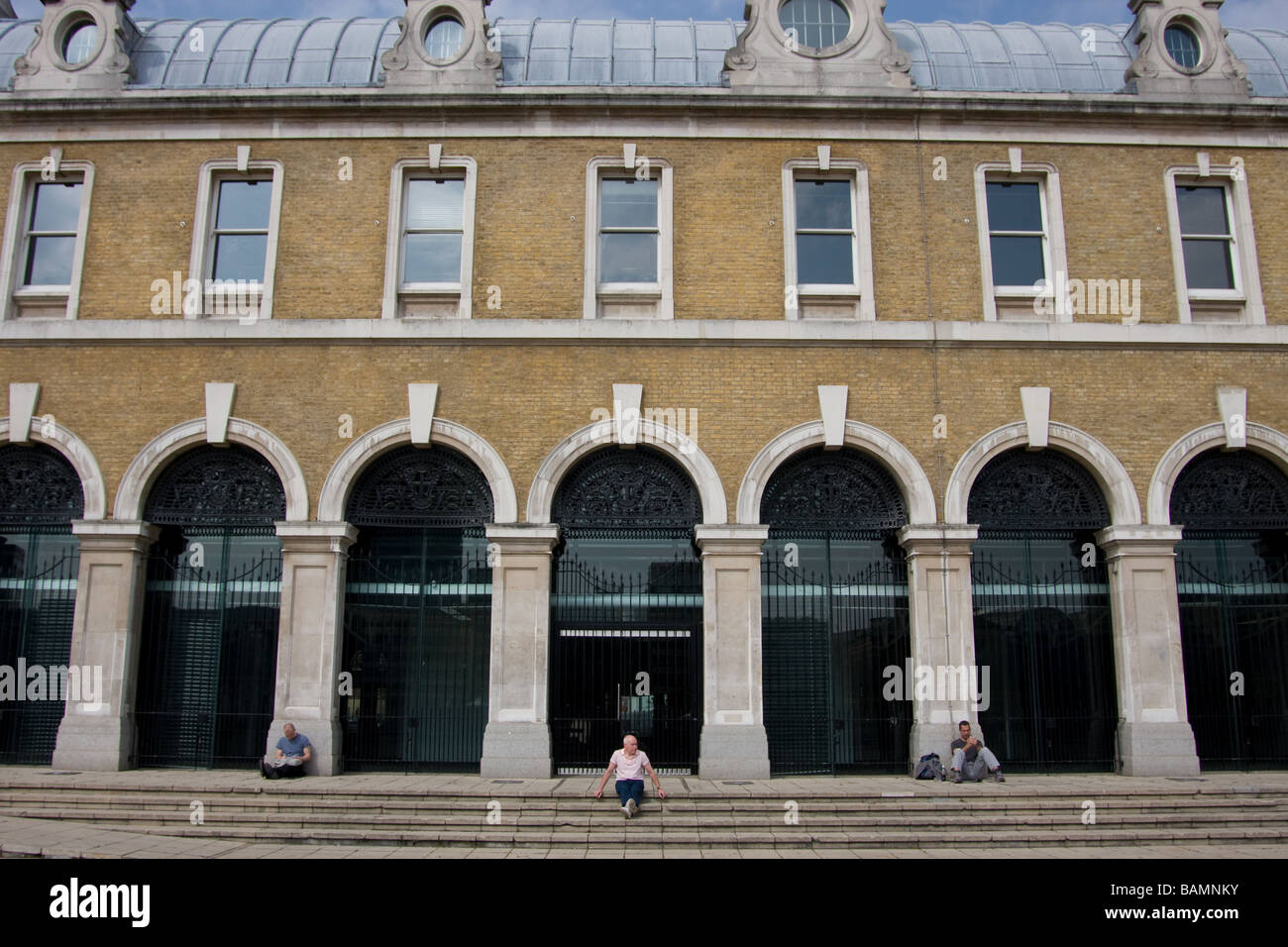 Old billingsgate fish market hi-res stock photography and images - Alamy