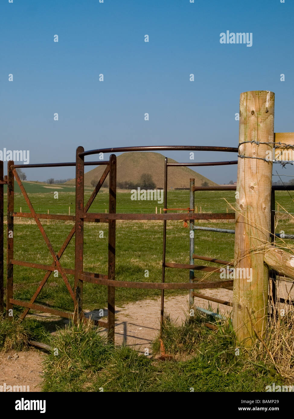 kissing gate silbury hill Stock Photo - Alamy