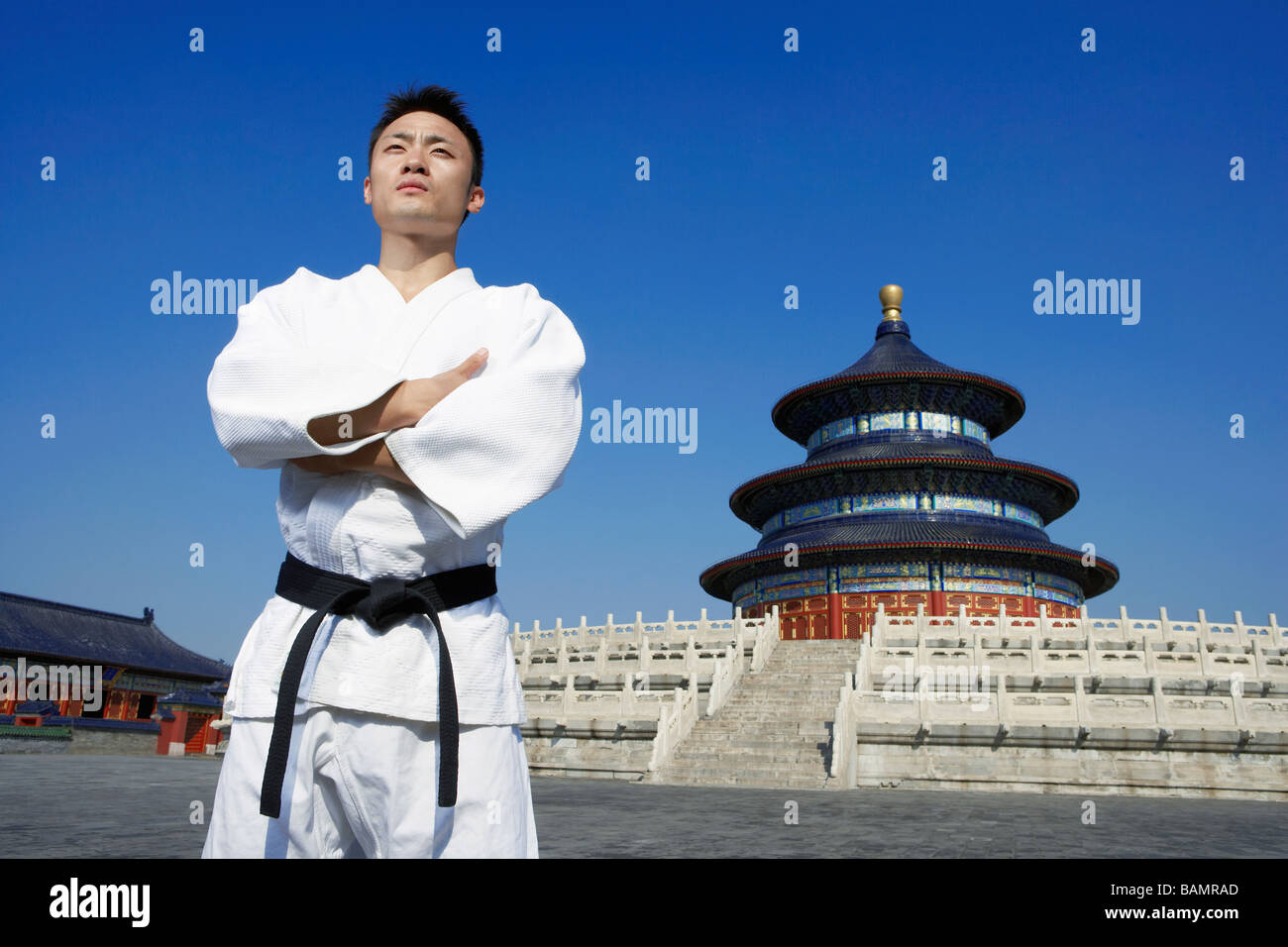 Asian sports temple martial arts hi-res stock photography and images ...