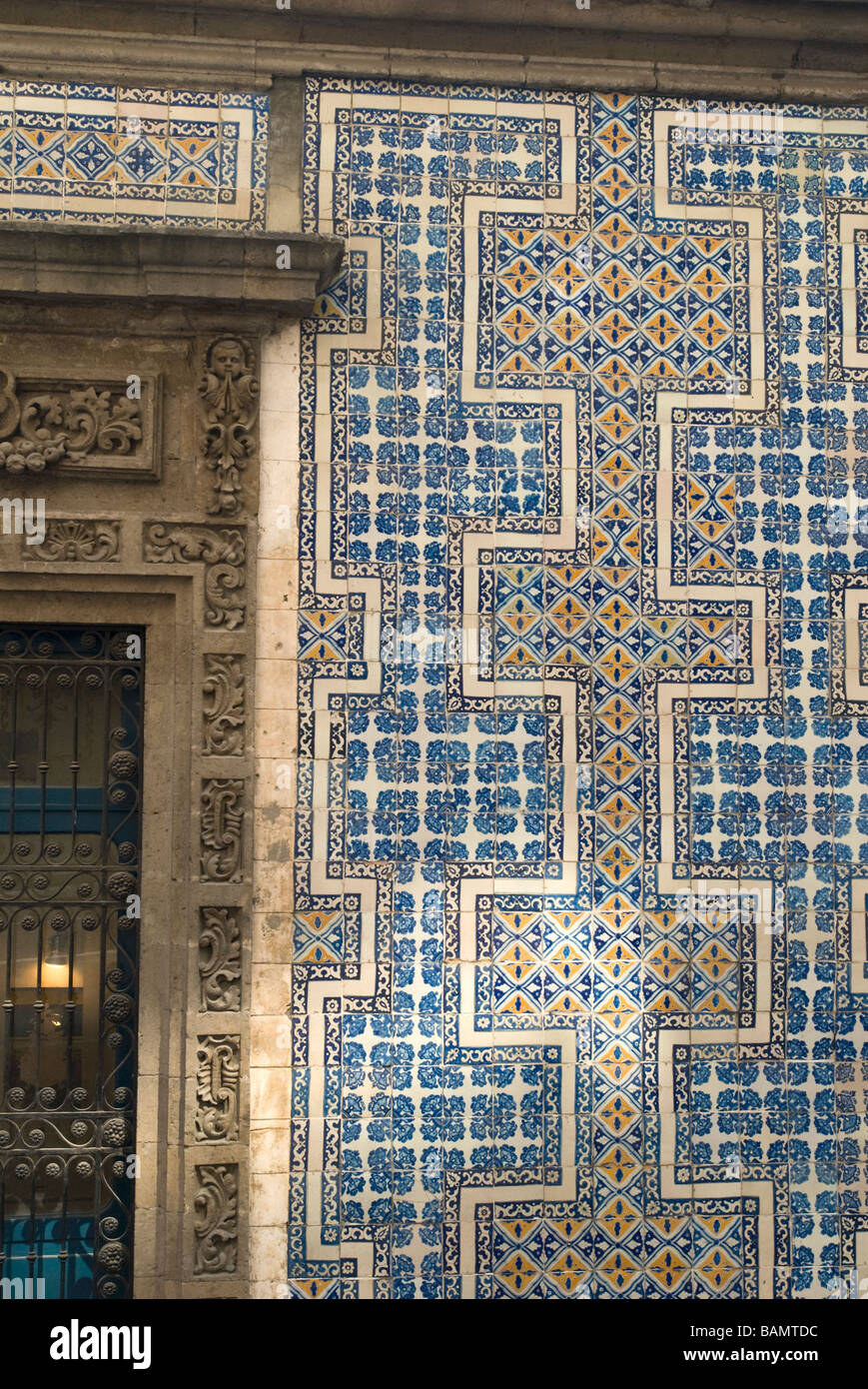 Casa de Los Azulejos (The House of Tiles) in the Centro Histórico ...