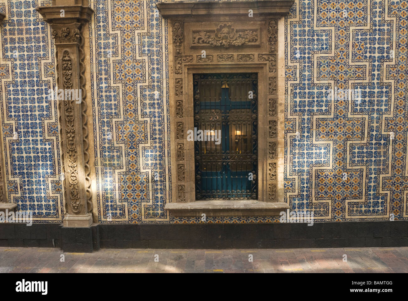 Casa de Los Azulejos (The House of Tiles) in the Centro Histórico ...