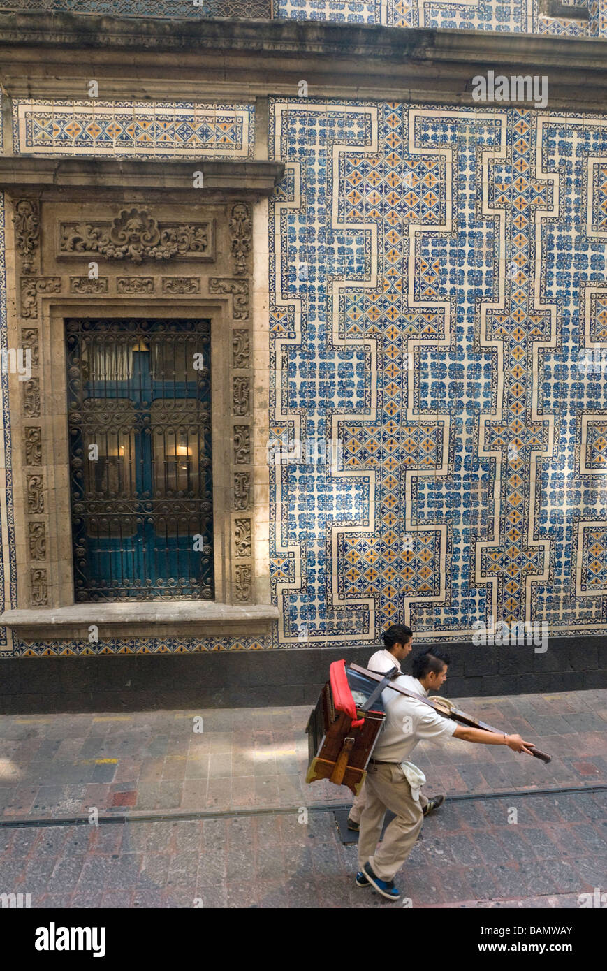 Casa de Los Azulejos (The House of Tiles) in the Centro Histórico ...