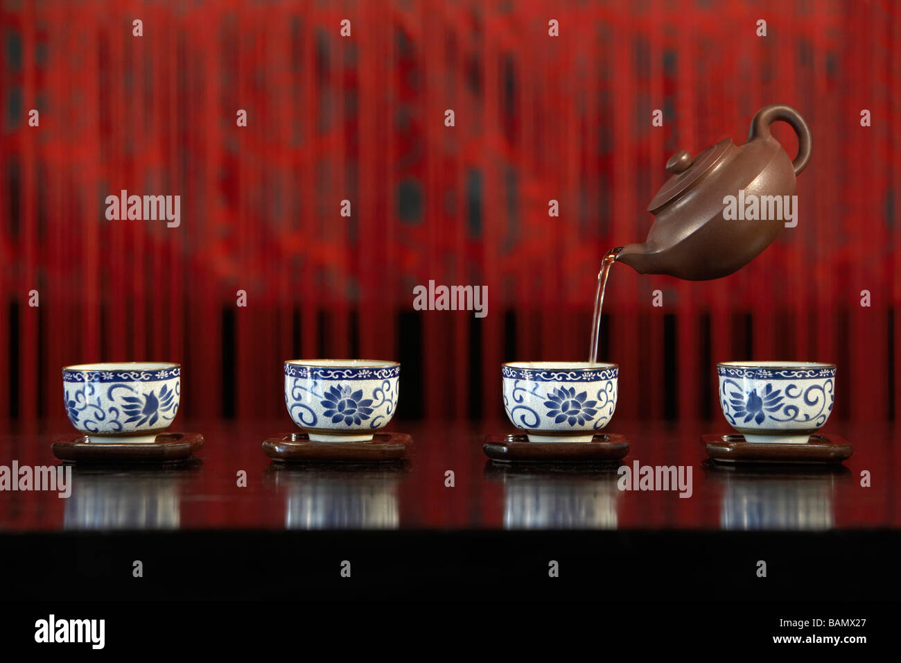 Chinese pots in a row hi-res stock photography and images - Alamy