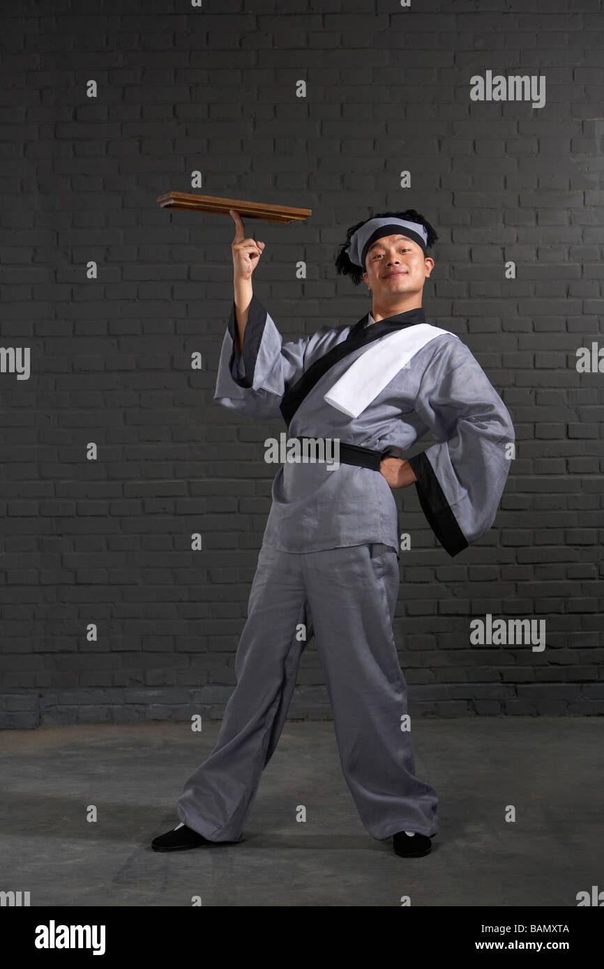 Tradtional Chinese waiter Stock Photo - Alamy
