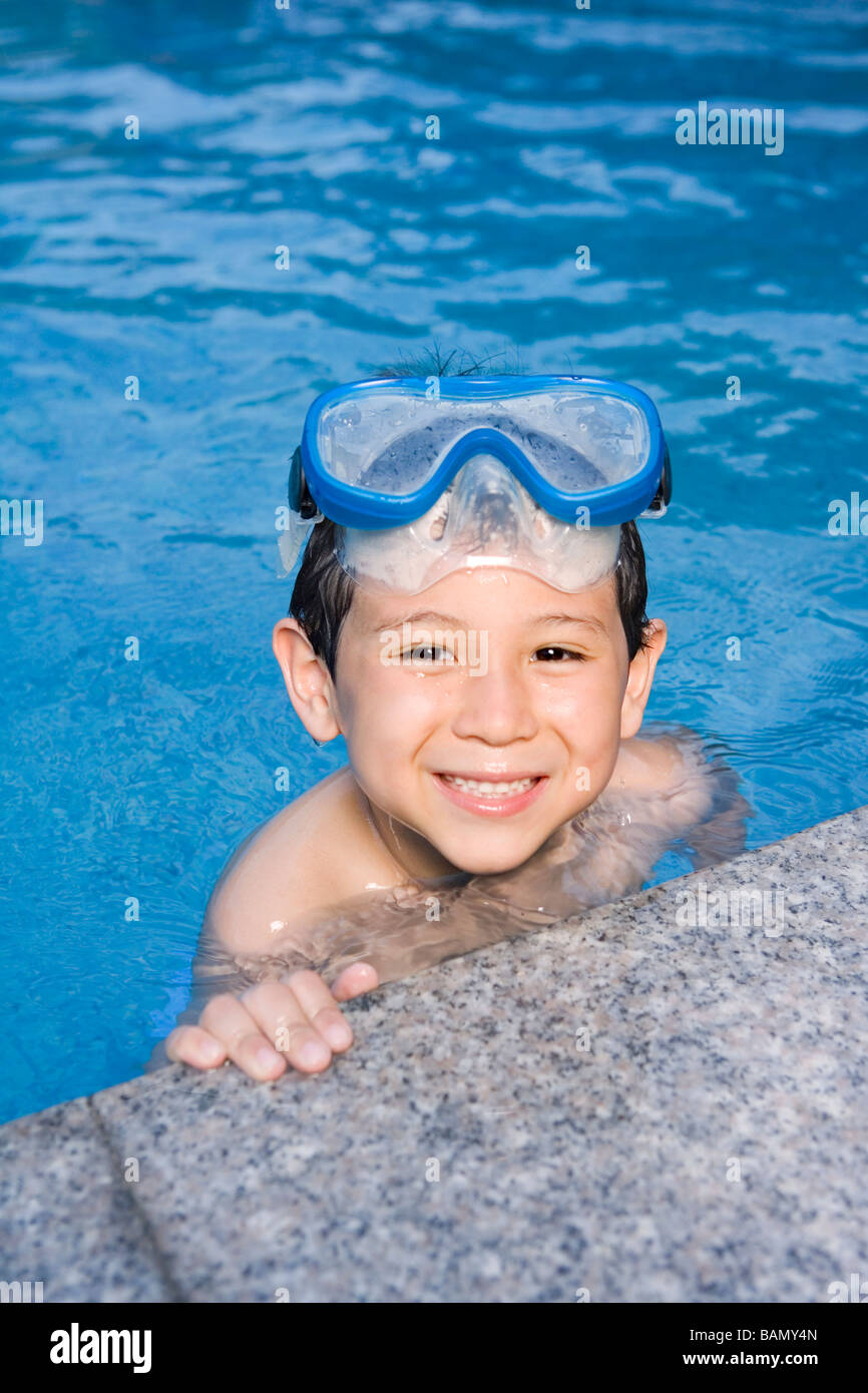 Elevated edges hi-res stock photography and images - Alamy