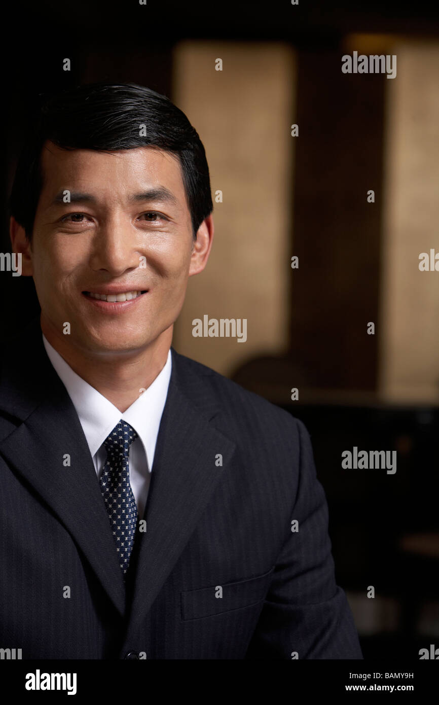 Portrait of a mature mans smiling hi-res stock photography and images ...