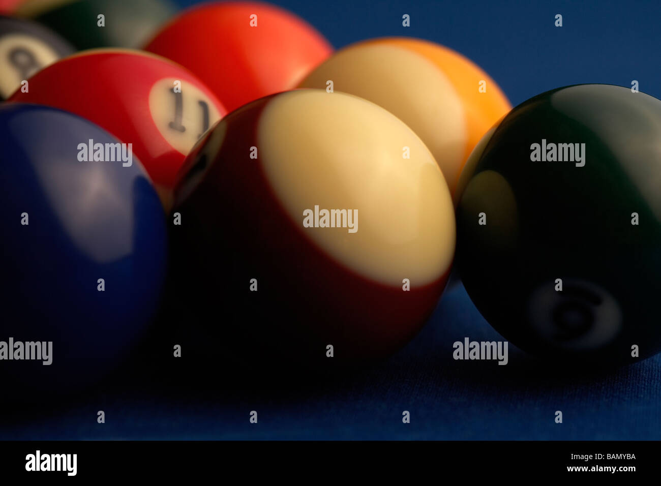 Coloured billiard balls hi-res stock photography and images - Alamy