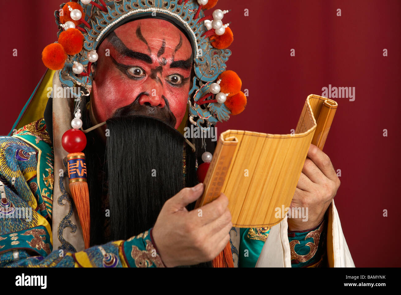 Guang Gong, Ancient Chinese General in Beijing Opera Costume ...
