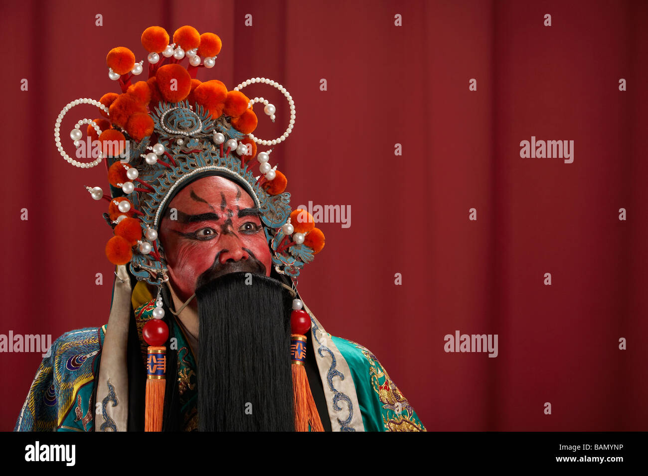 Guang Gong, Ancient Chinese General in Beijing Opera Costume ...