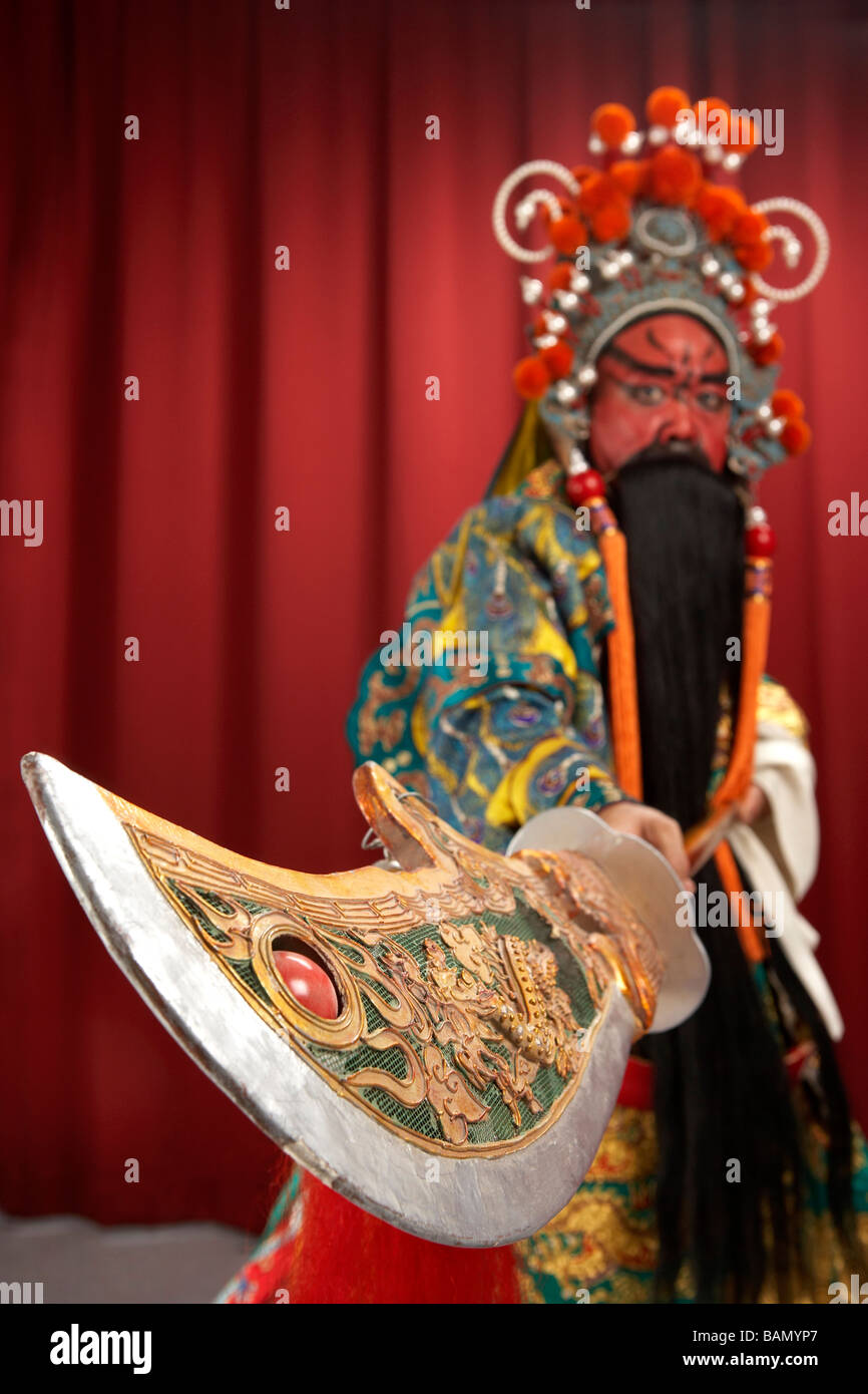 Guang Gong, Ancient Chinese General in Beijing Opera Costume ...