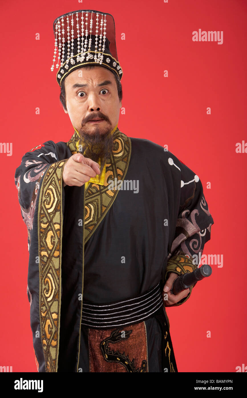 Three traditional opera performers hi-res stock photography and images ...