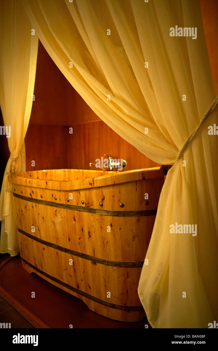 Facilities bathtub hi-res stock photography and images - Alamy