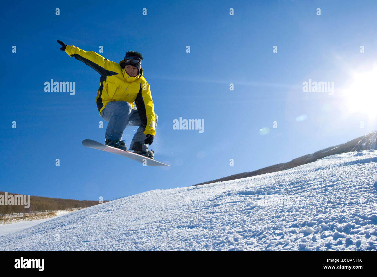 Snowboarding sportswear hi-res stock photography and images - Alamy