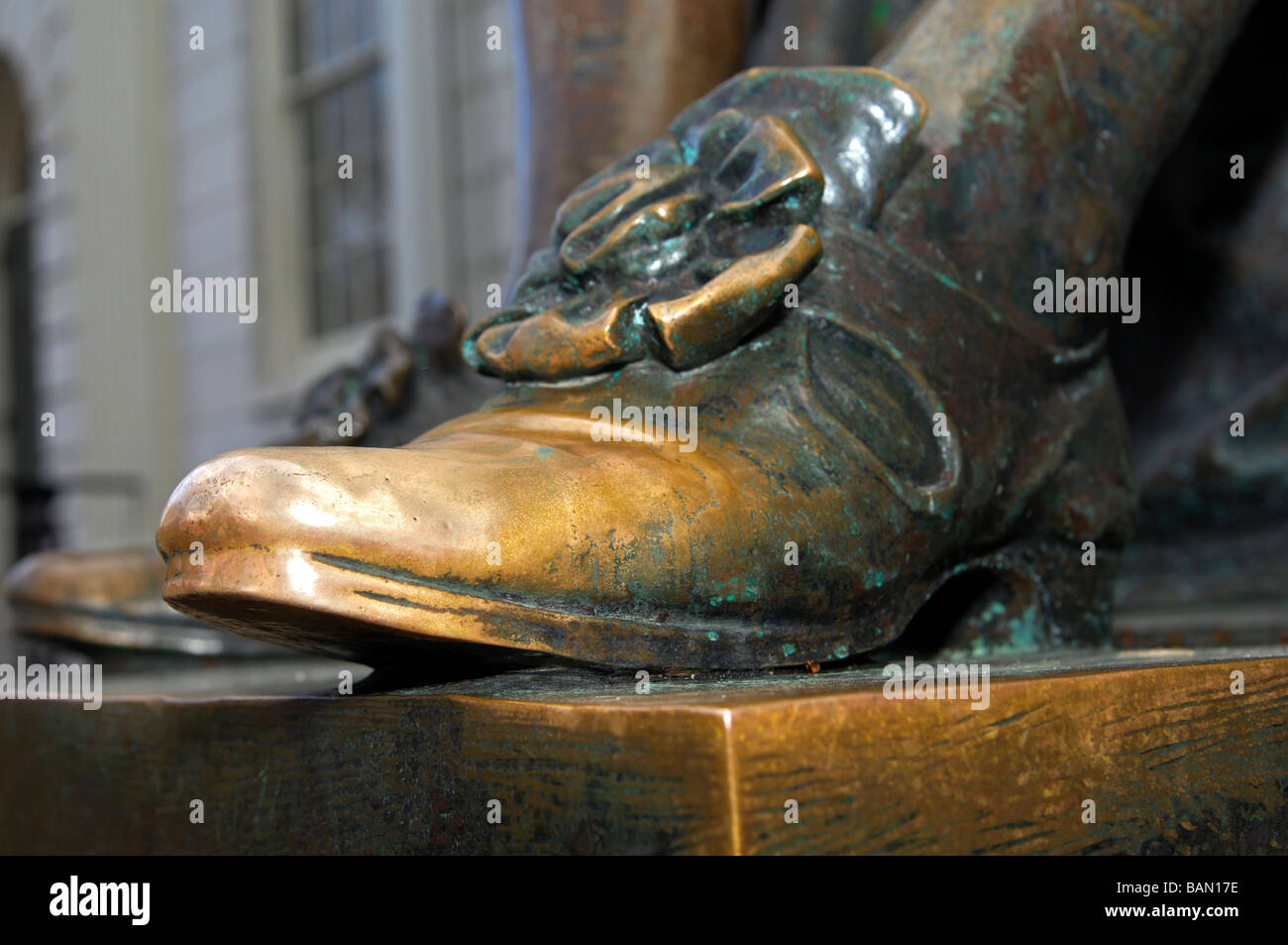 Shiny left shoe of the John Harvard Statue, Harvard University ...