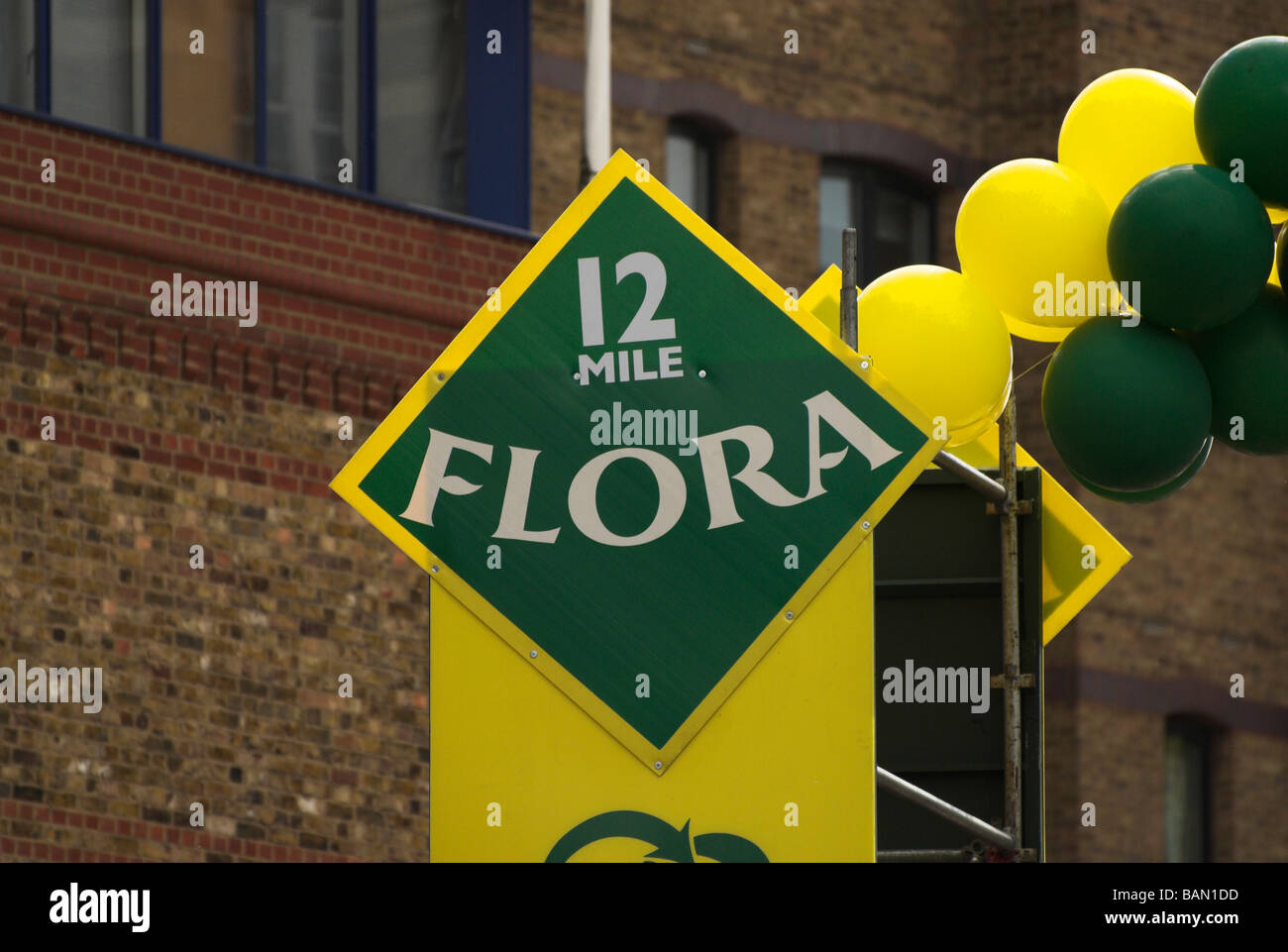 Marathon marker hi-res stock photography and images - Alamy