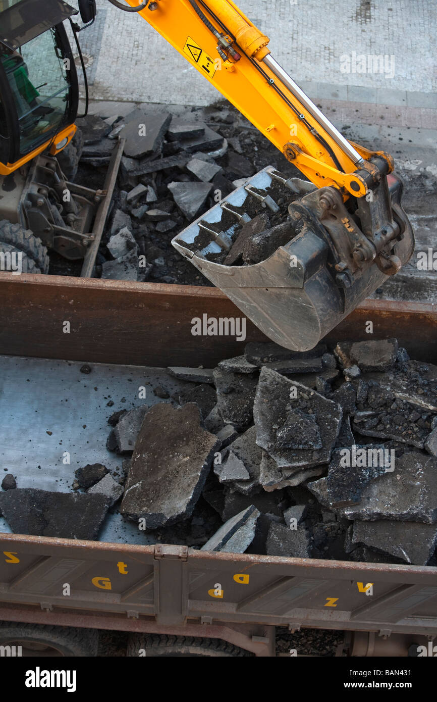 Excavator loading truck hi-res stock photography and images - Alamy