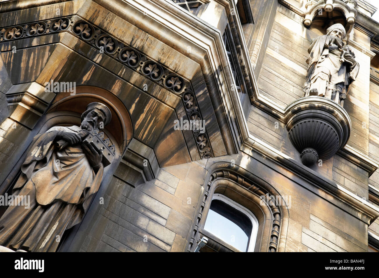 Trinity college statue hi-res stock photography and images - Alamy