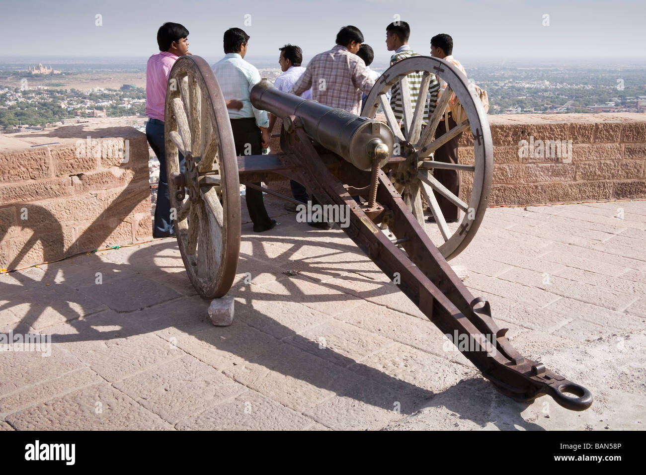 Rajasthan cannons hi-res stock photography and images - Alamy