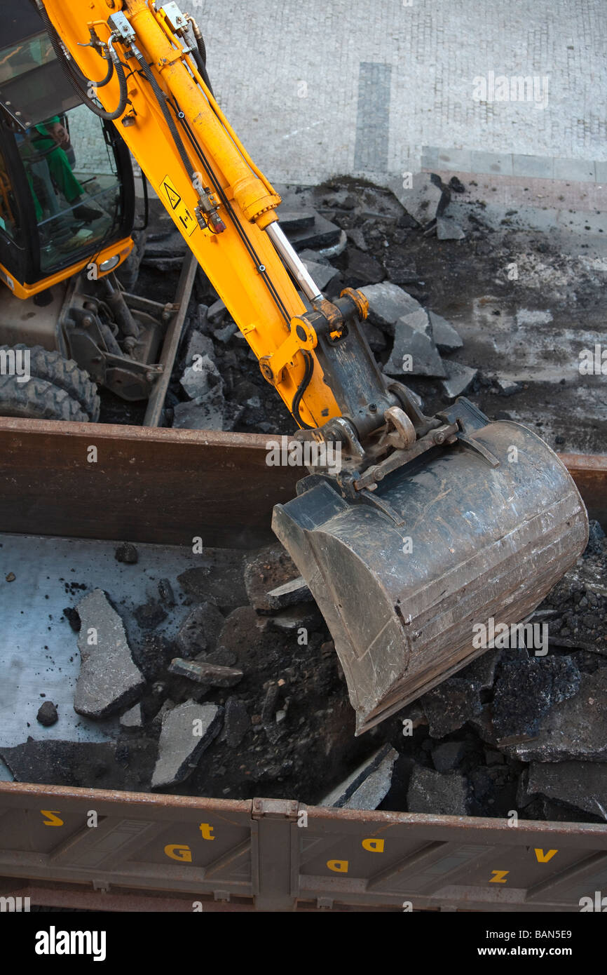 Excavator loading truck hi-res stock photography and images - Alamy