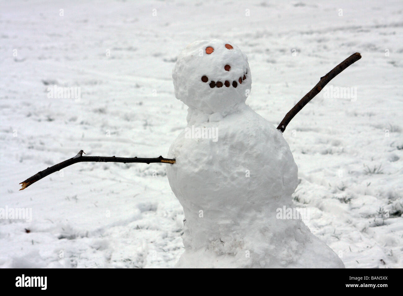 Photograph of a snowman in the winter Stock Photo - Alamy