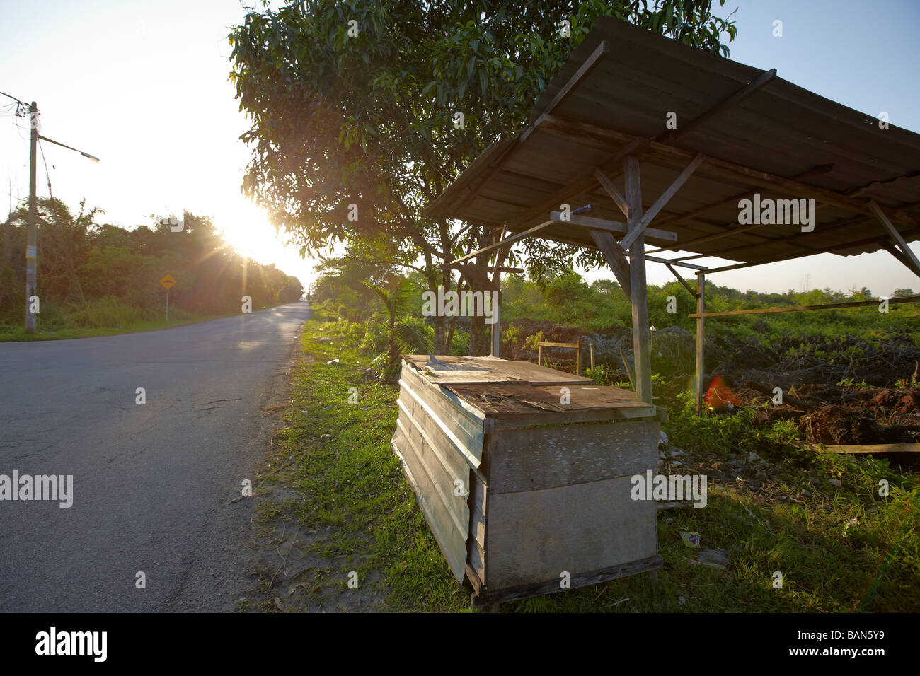 Empty stall hi-res stock photography and images - Alamy