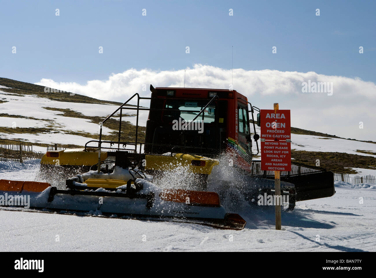 Piste machine hi-res stock photography and images - Alamy