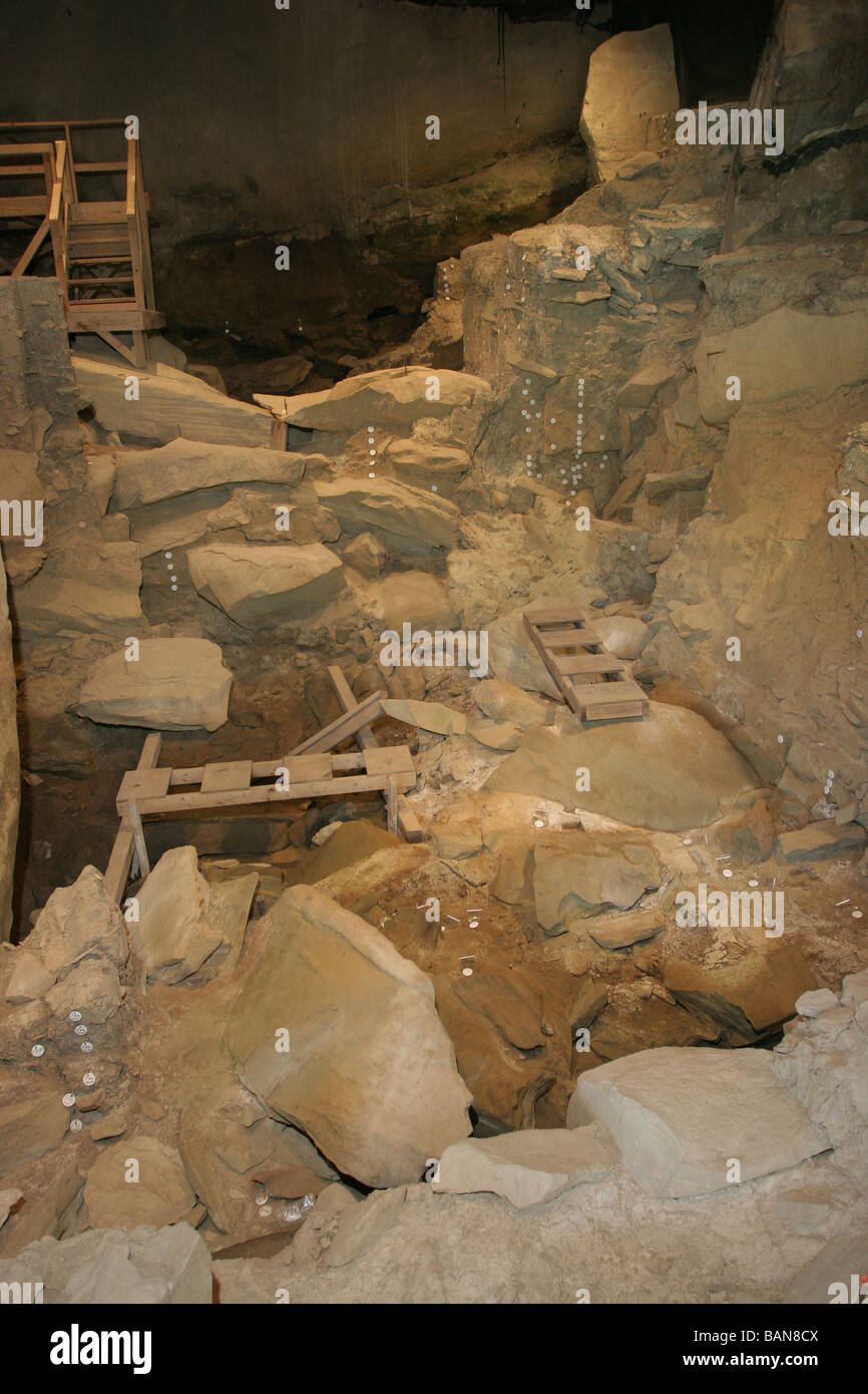 Prehistoric Rock Shelter High Resolution Stock Photography and Images ...