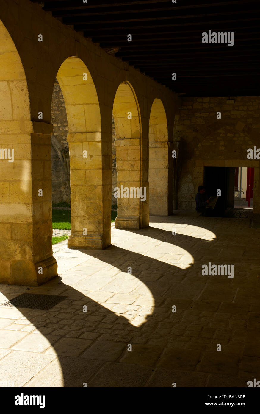 Cloister cloisters light shadow hi-res stock photography and images - Alamy